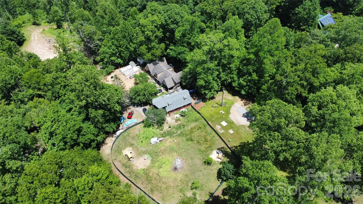 1480 Davis Mountain Road, Hendersonville, NC 28739 Property for sale