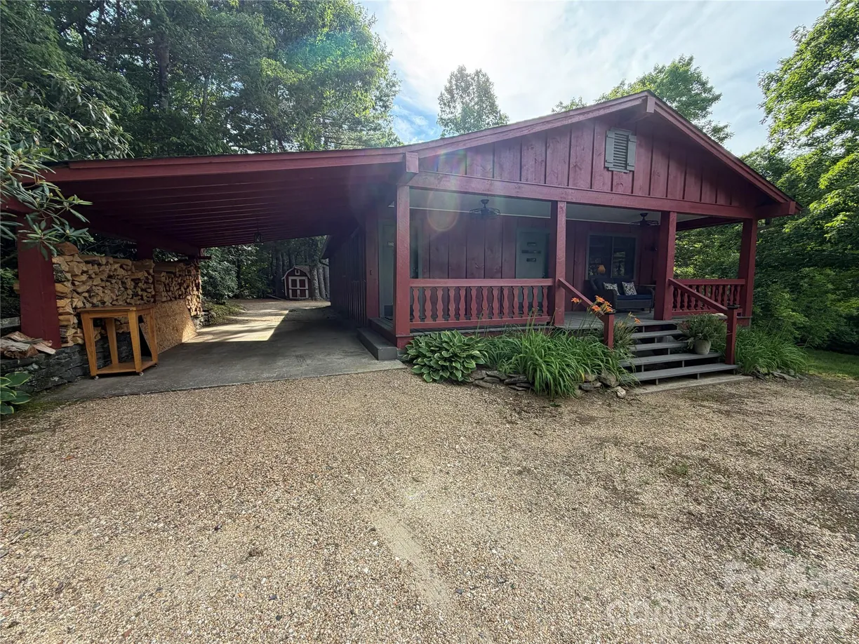 225 High Ridge Road, Little Switzerland, NC 28749 Property for sale