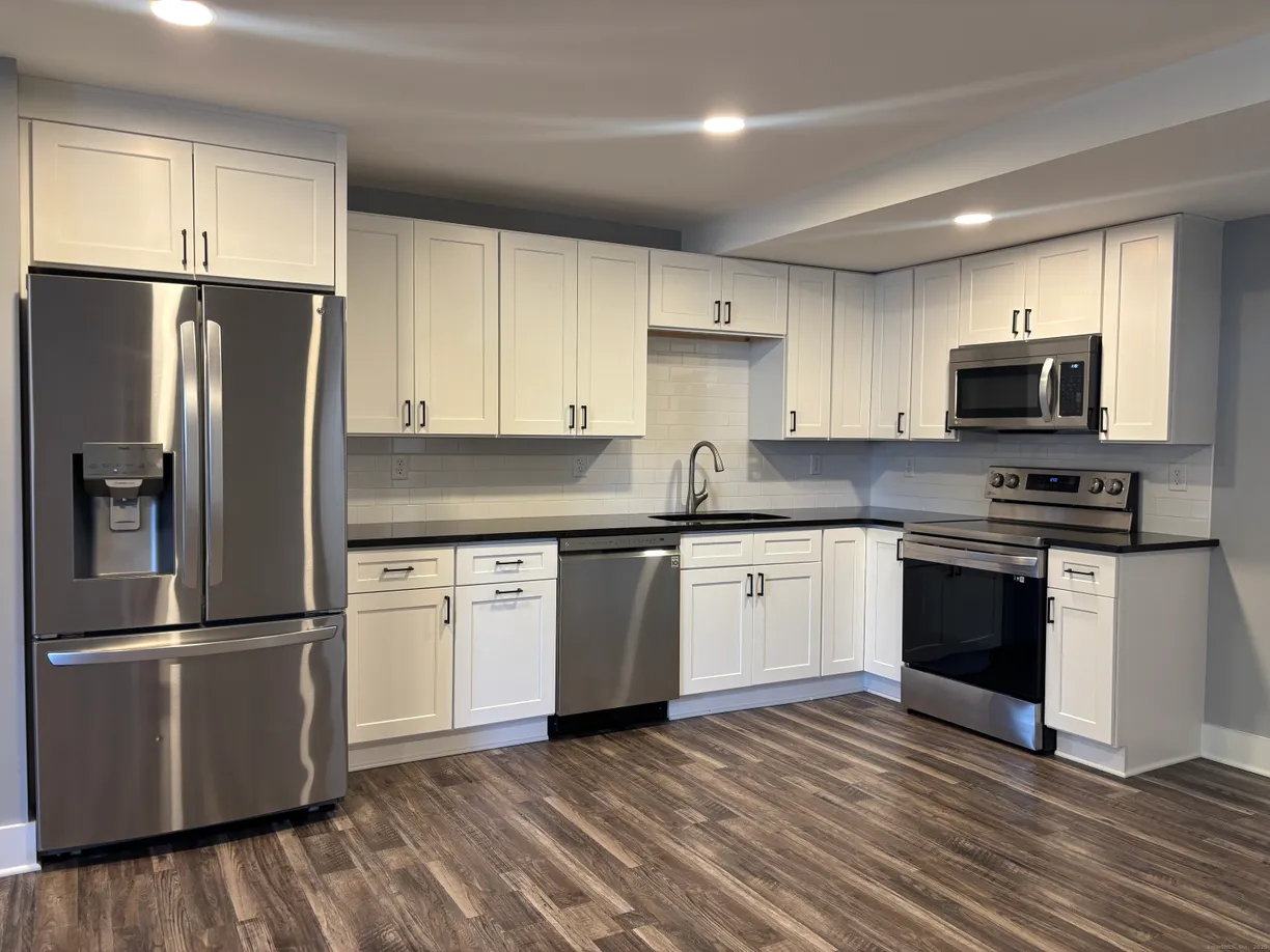 303 Norwich New London Turnpike #D, Montville, CT 06382 Property for rent