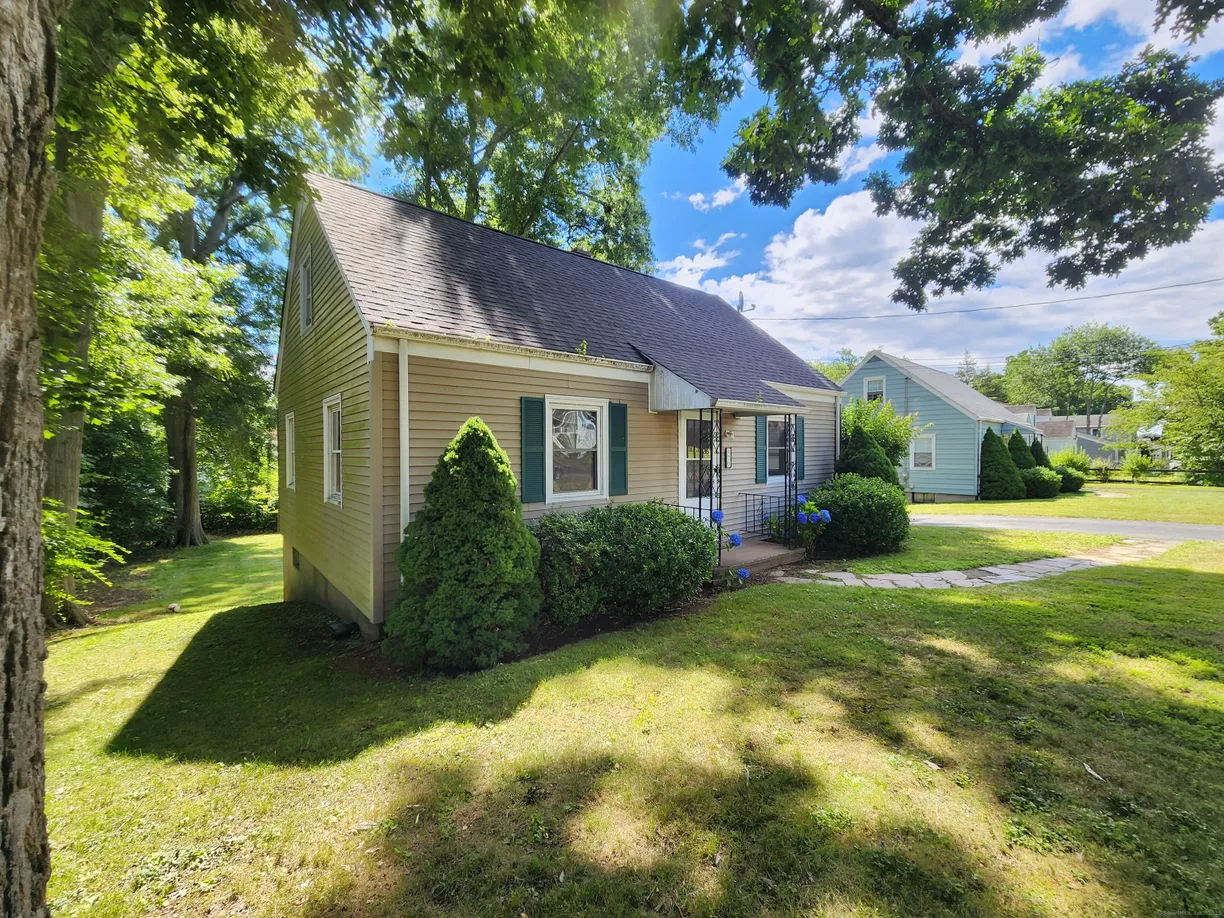 79 Honor Road, West Haven, CT 06516 Property for rent