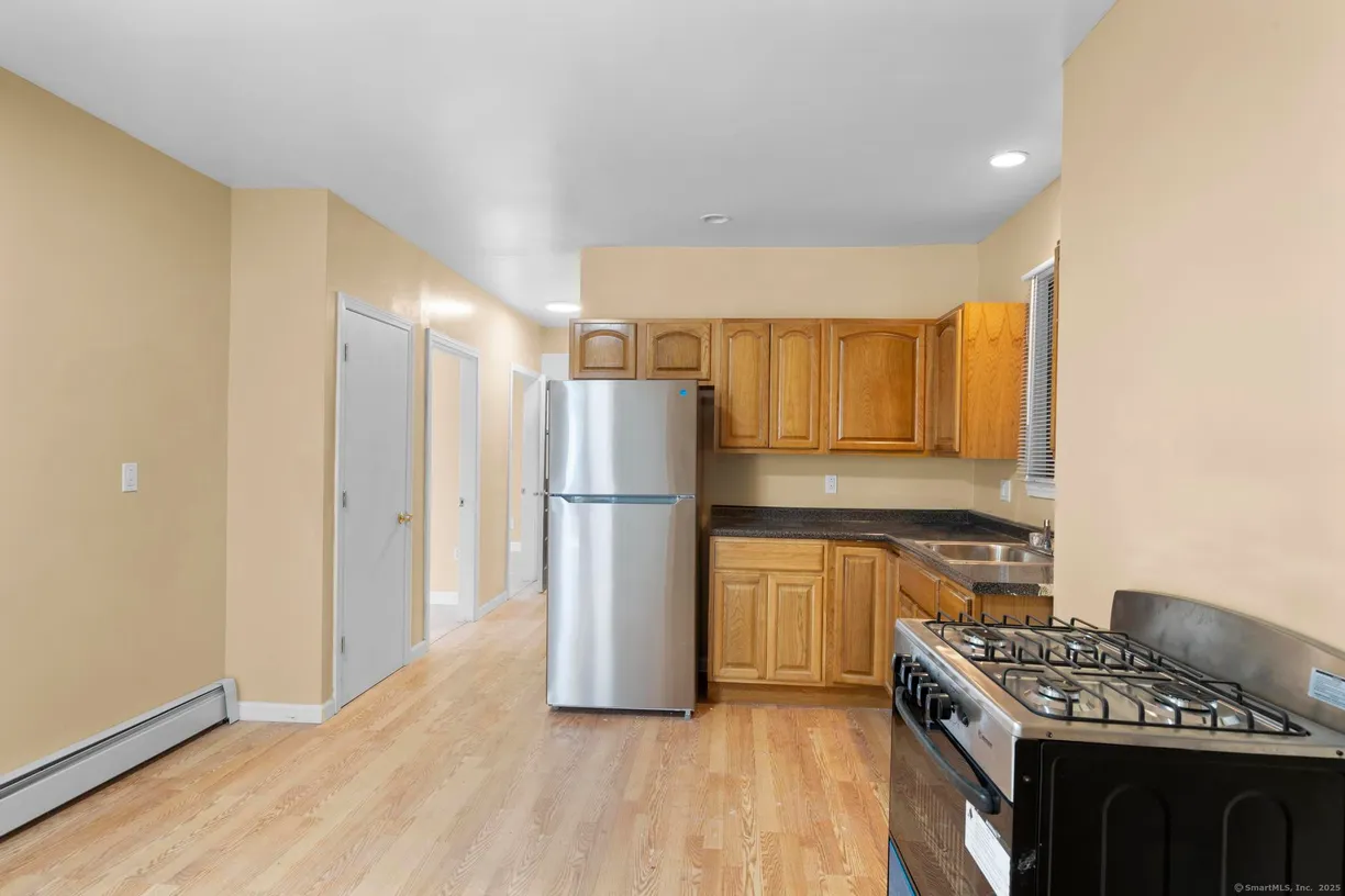 155 Babcock Street #1st Floor, Hartford, CT 06106 Property for rent