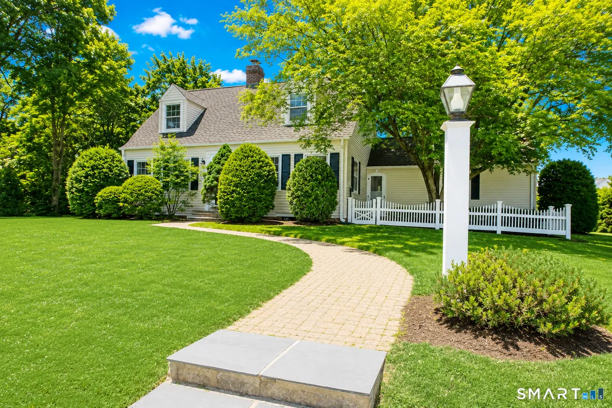23 Norway Road, North Haven, CT 06473 Property for sale