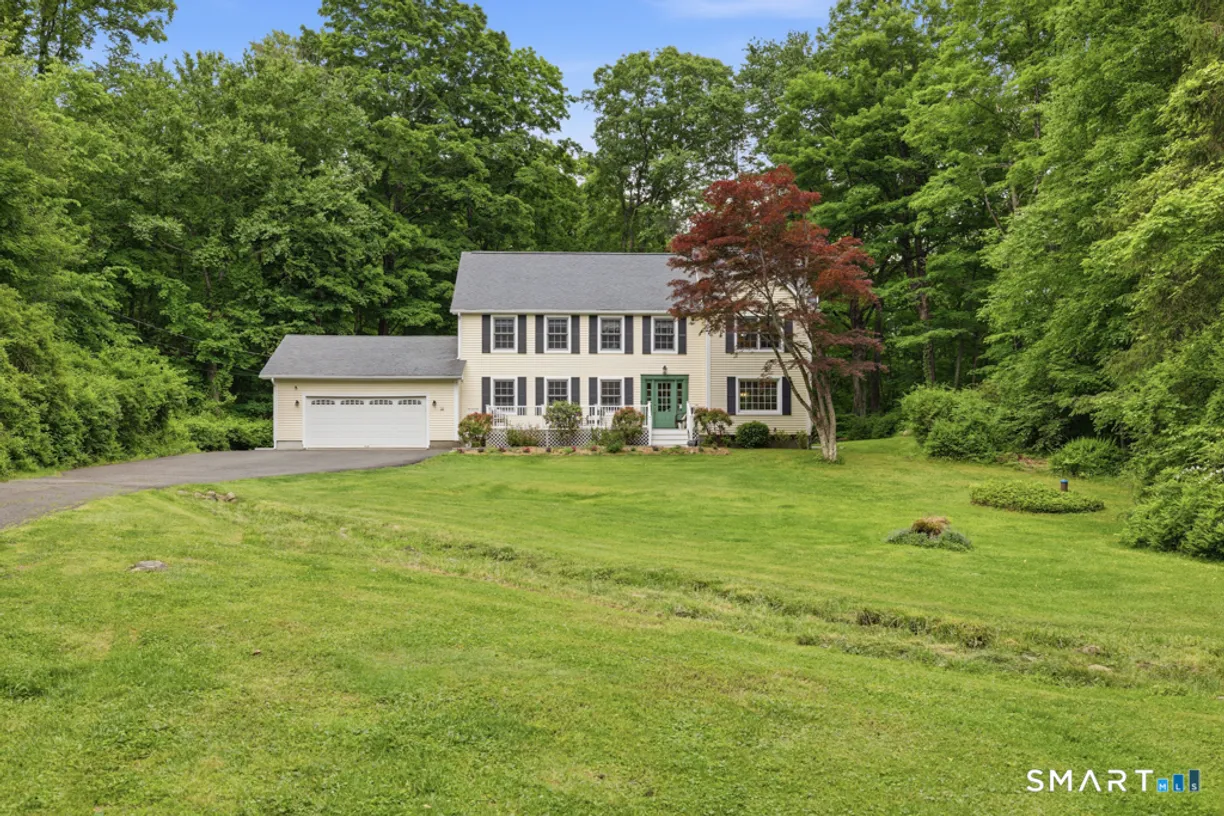 76 Pocahontas Road, Redding, CT 06896 Property for sale