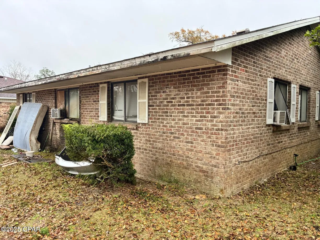 1228 Church Avenue, Chipley, FL 32428 Property for sale