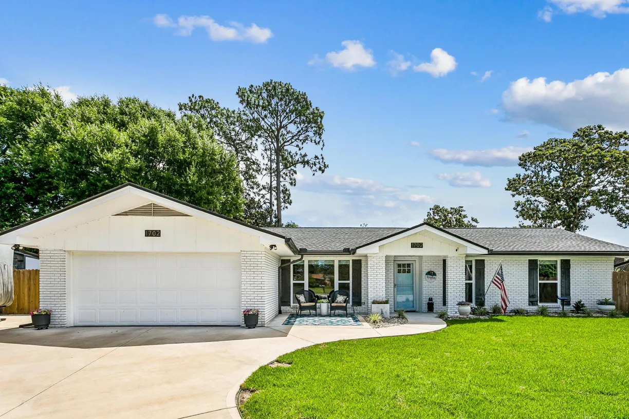 1702 Green Palm Circle, Niceville, FL 32578 Property for sale