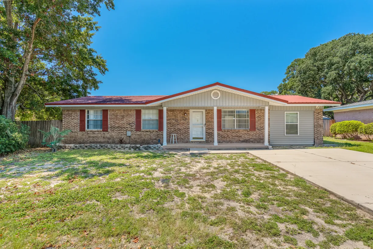 9 Oak Lane, Shalimar, FL 32579 Property for sale