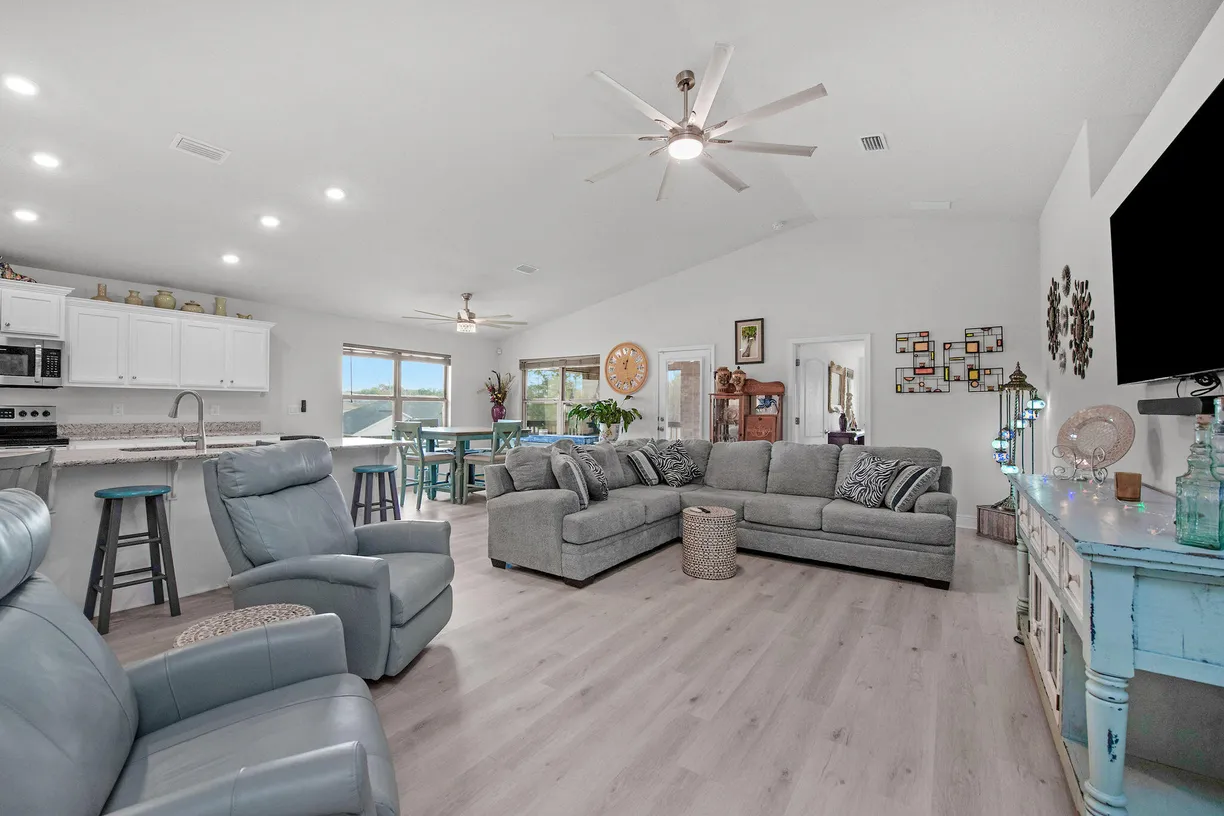 2099 Queen Street, Crestview, FL 32536 Property for sale