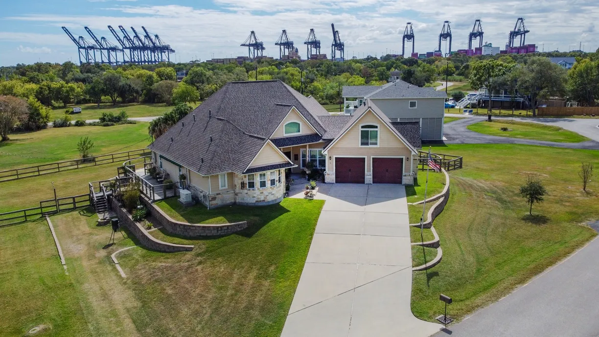 5 Shore Acres Circle, Shoreacres, TX 77571 Property for sale
