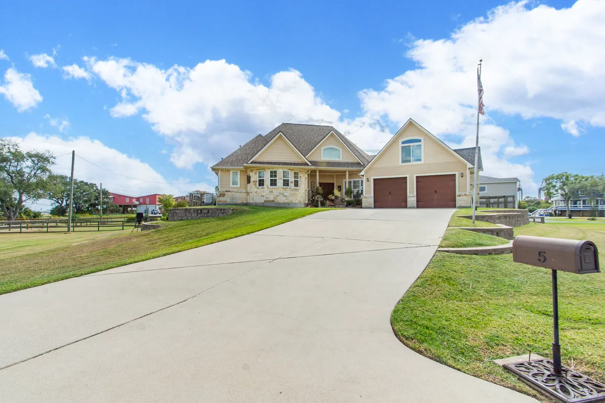 5 Shore Acres Circle, Shoreacres, TX 77571 Property for sale