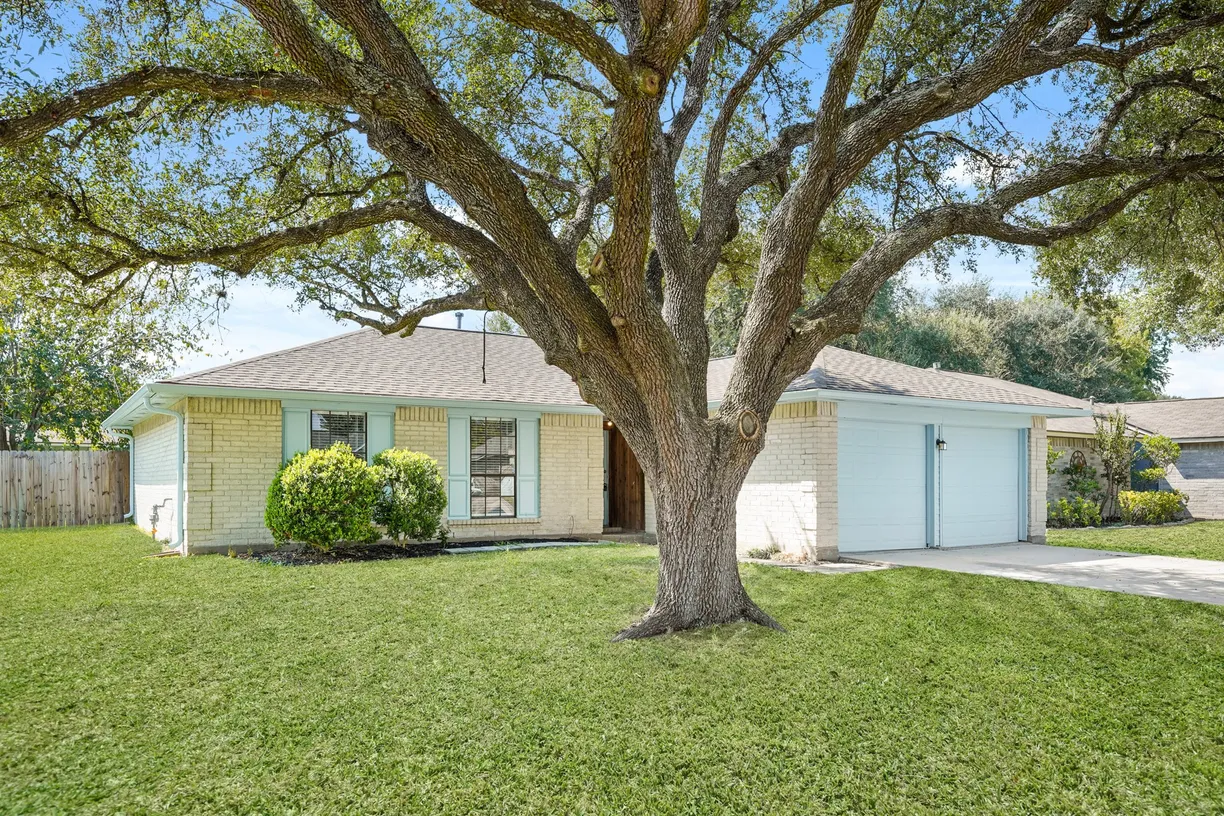 14003 Vinehill Drive, Sugar Land, TX 77478 Property for sale