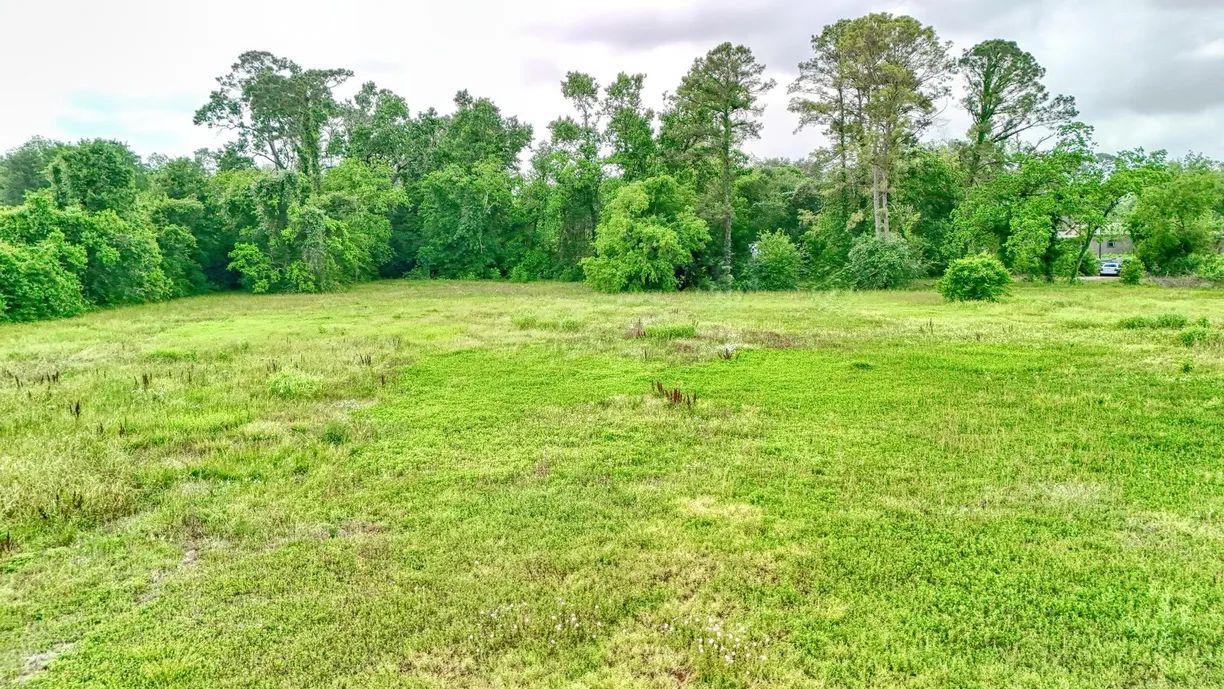 1821 S Victory Drive, Houston, TX 77088 Property for sale