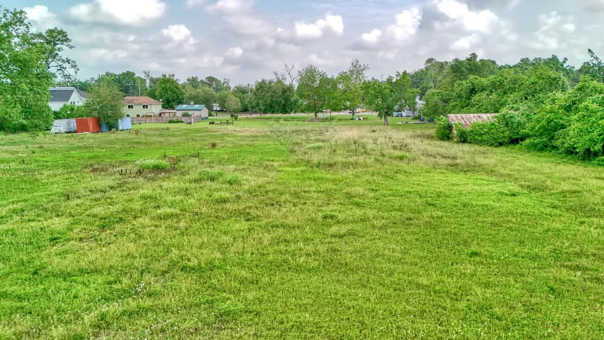 1821 S Victory Drive, Houston, TX 77088 Property for sale