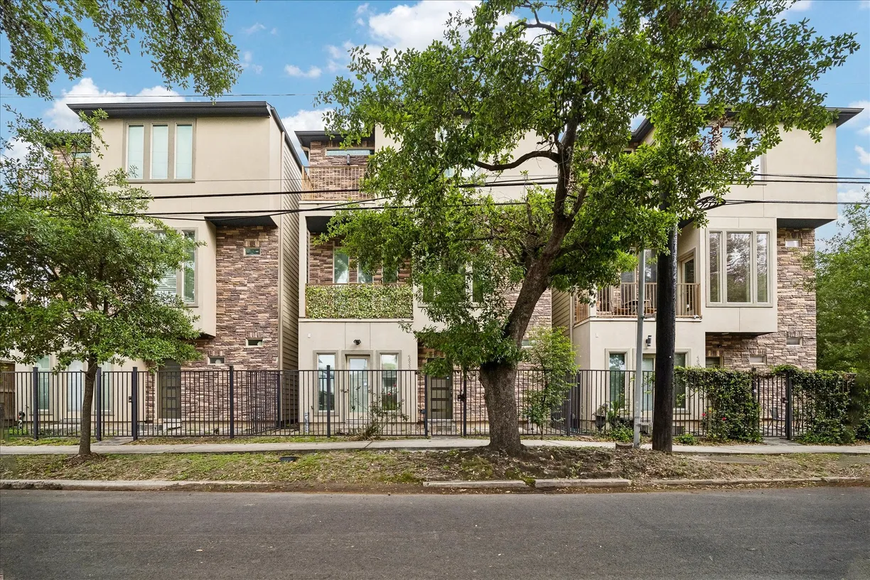 4833 Chenevert Street, Houston, TX 77004 Property for sale