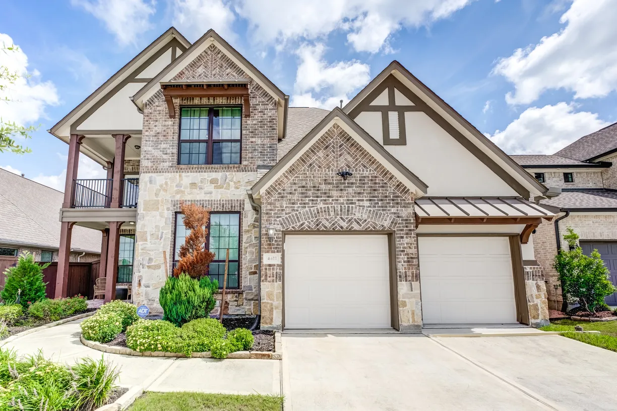 4411 Falcon Lake Drive, Manvel, TX 77578 Property for sale