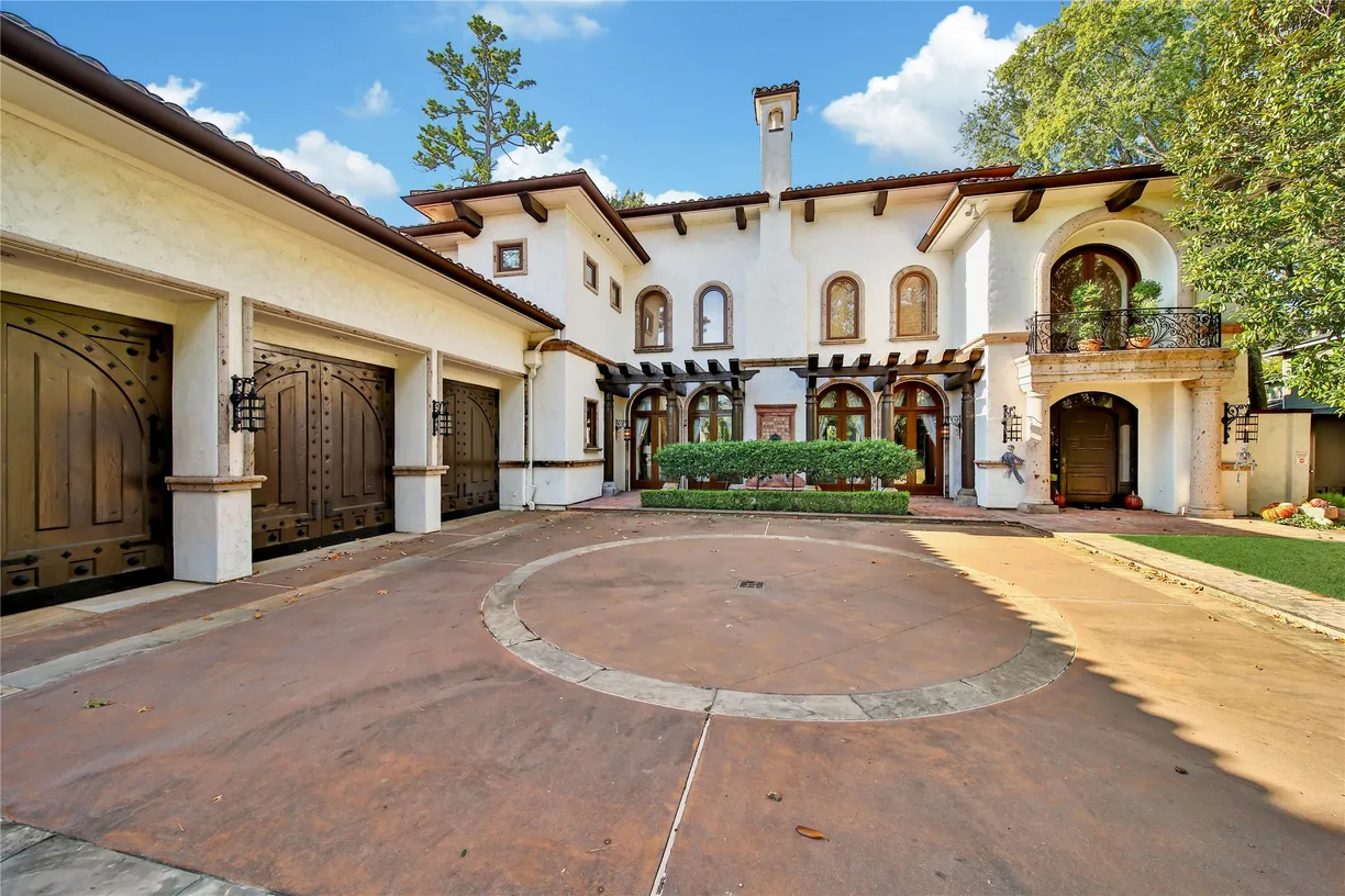 1221 Archley Drive, Houston, TX 77055 Property for sale