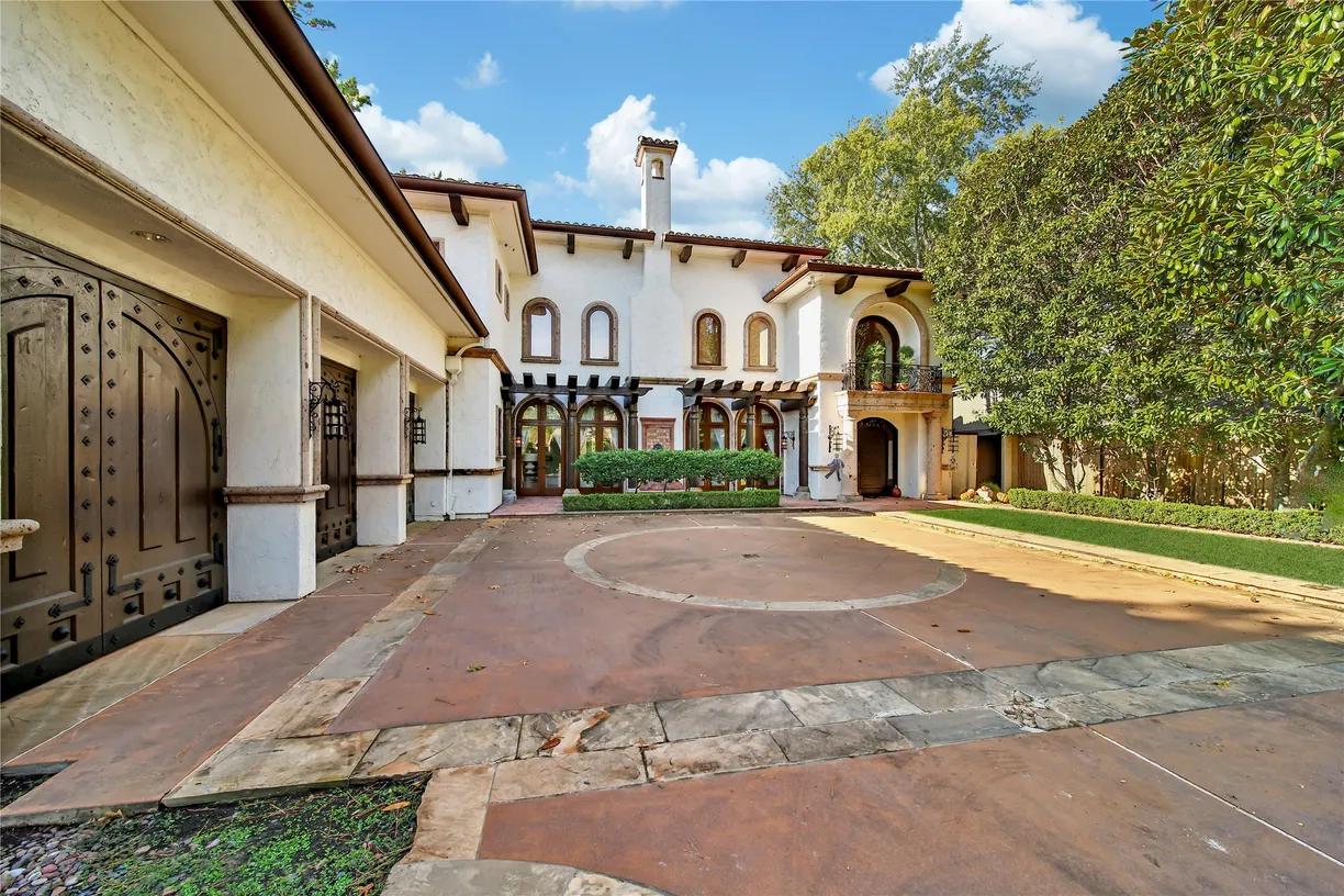 1221 Archley Drive, Houston, TX 77055 Property for sale