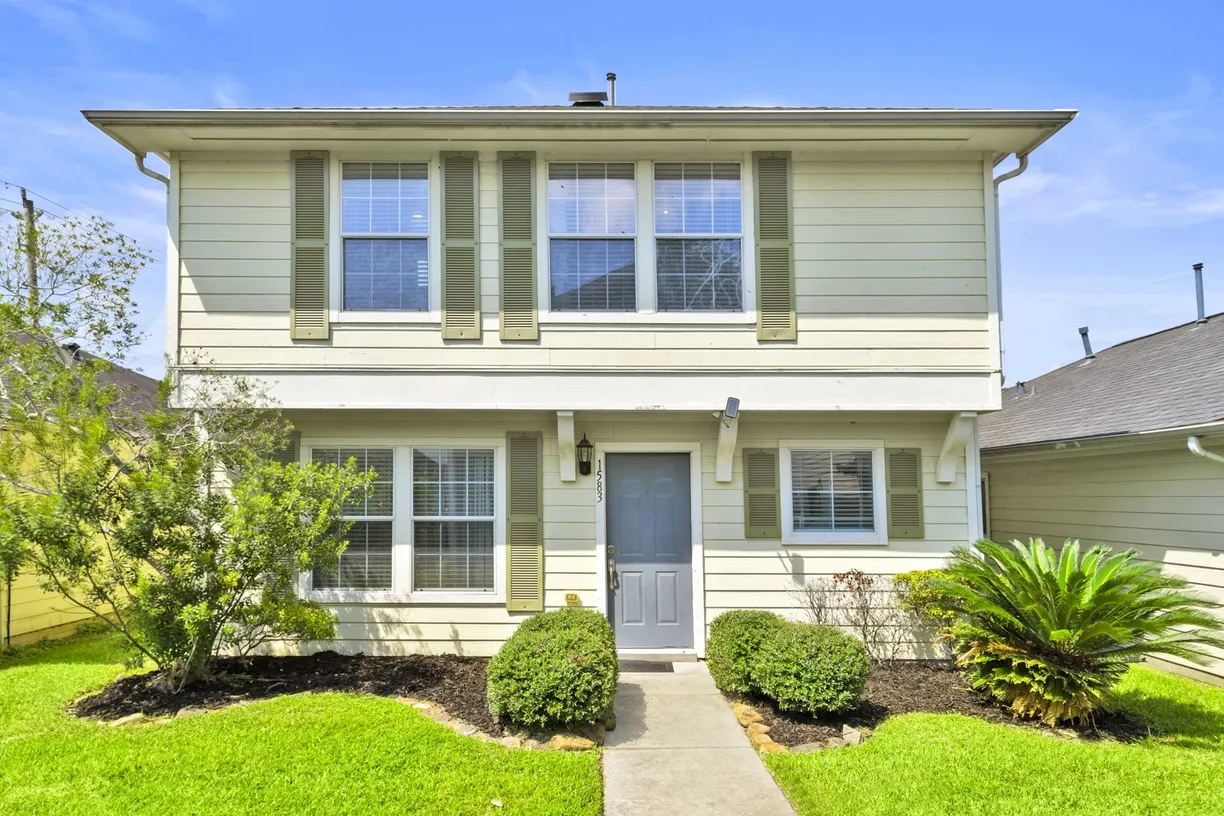 1583 Nichole Woods Drive, Houston, TX 77047 Property for sale