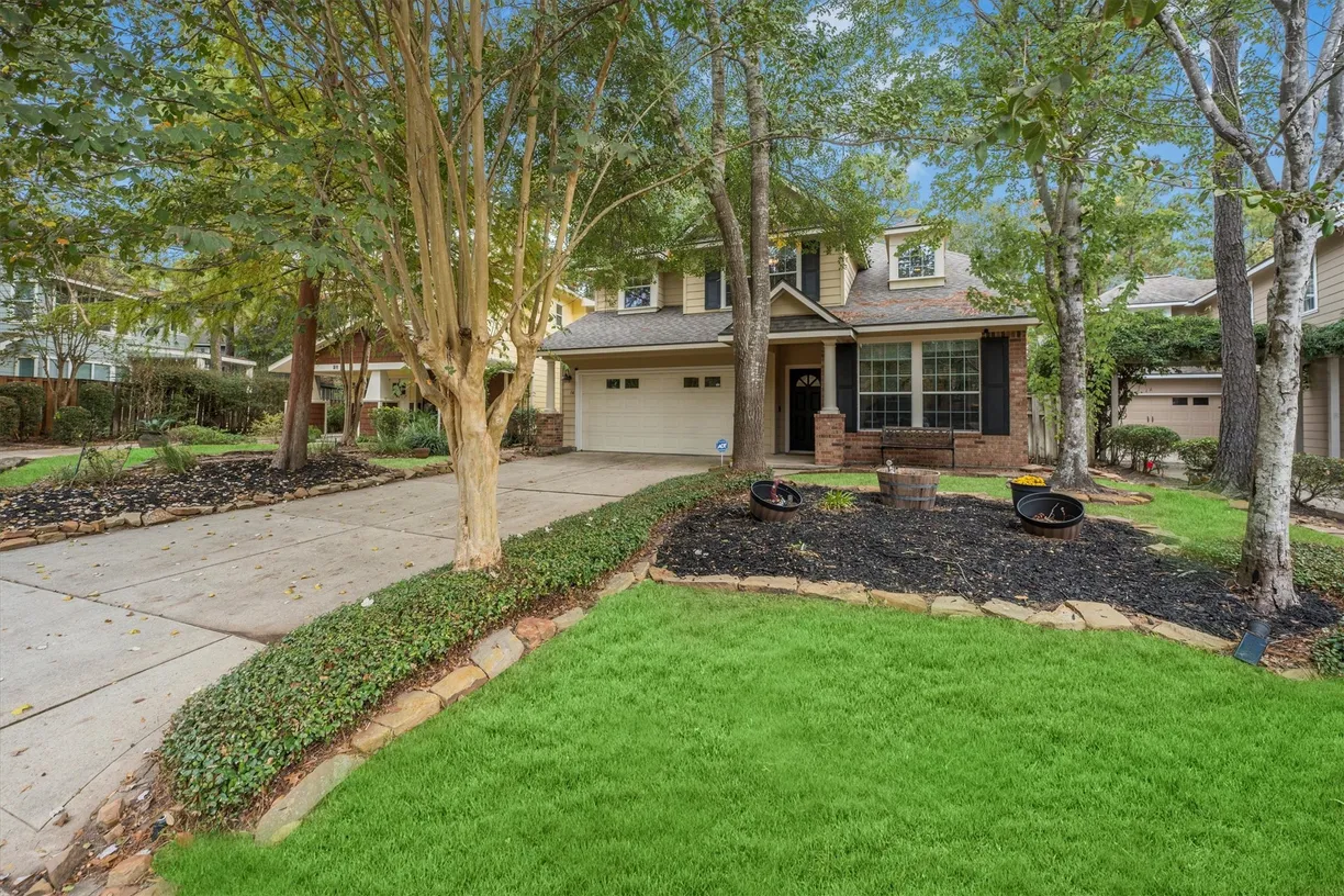 14 N Flickering Sun Circle, The Woodlands, TX 77382 Property for sale