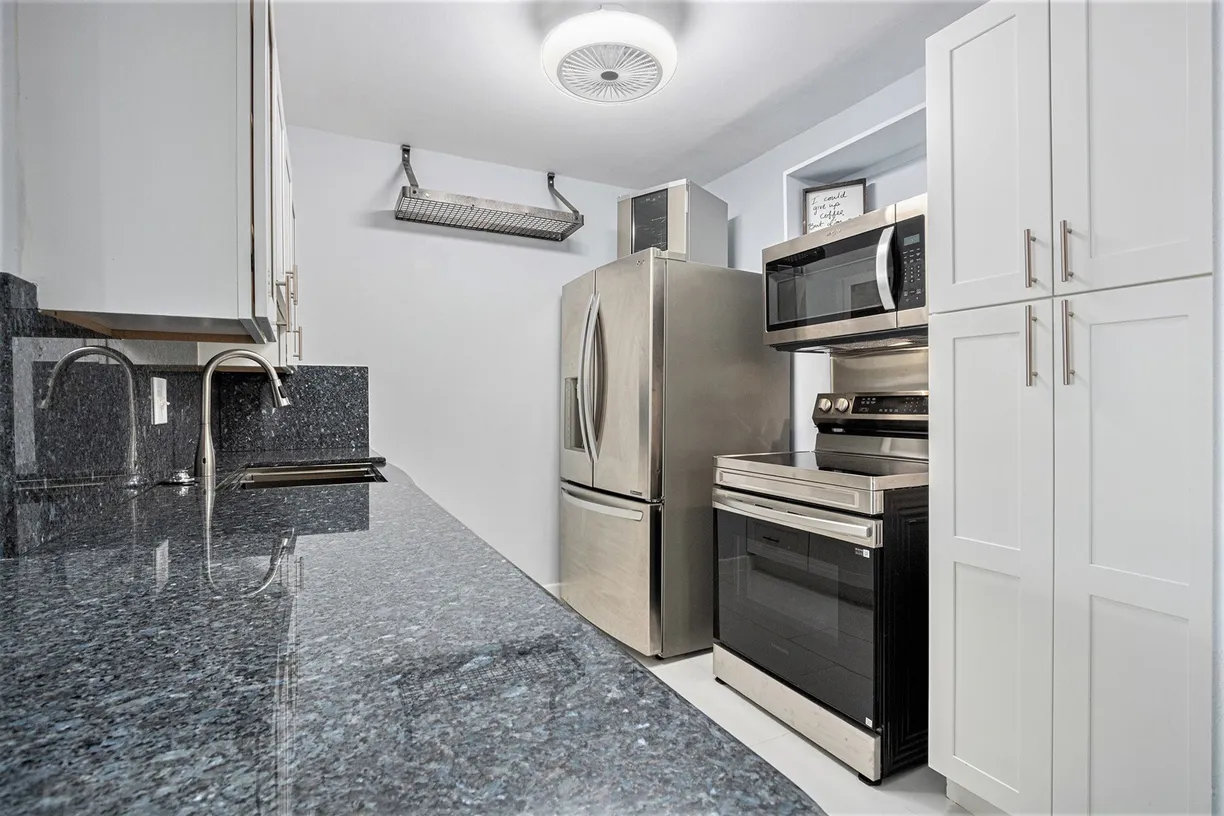 4633 Wild Indigo Street #536, Houston, TX 77027 Property for sale