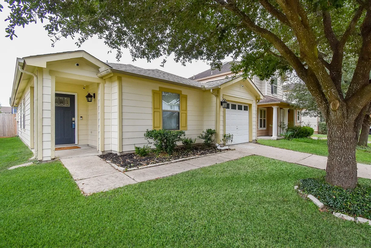 2631 Skyview Trace Court, Houston, TX 77047 Property for sale