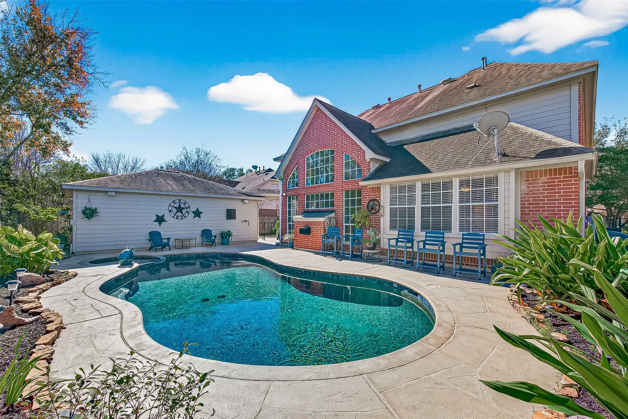 17 Turtle Creek Manor, Sugar Land, TX 77479 Property for sale