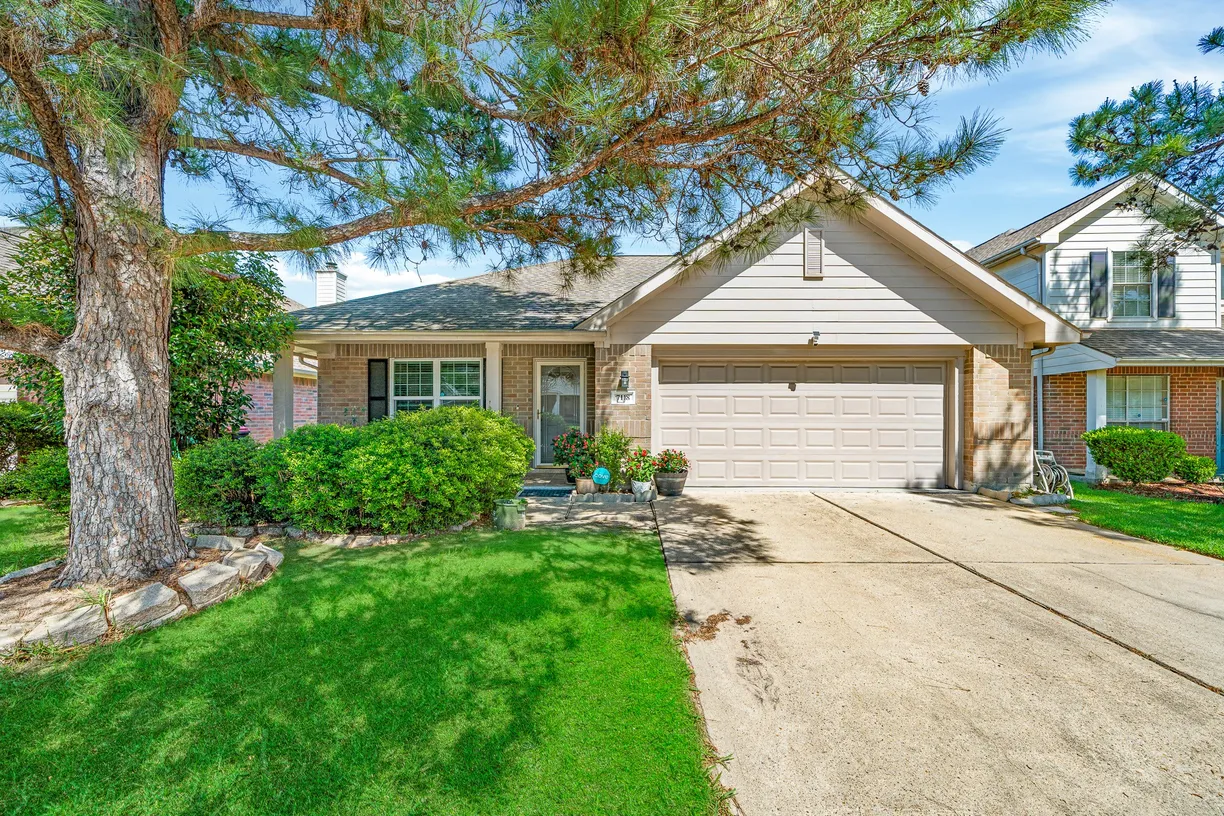 7118 Meadow Hawk Court, Houston, TX 77041 Property for sale