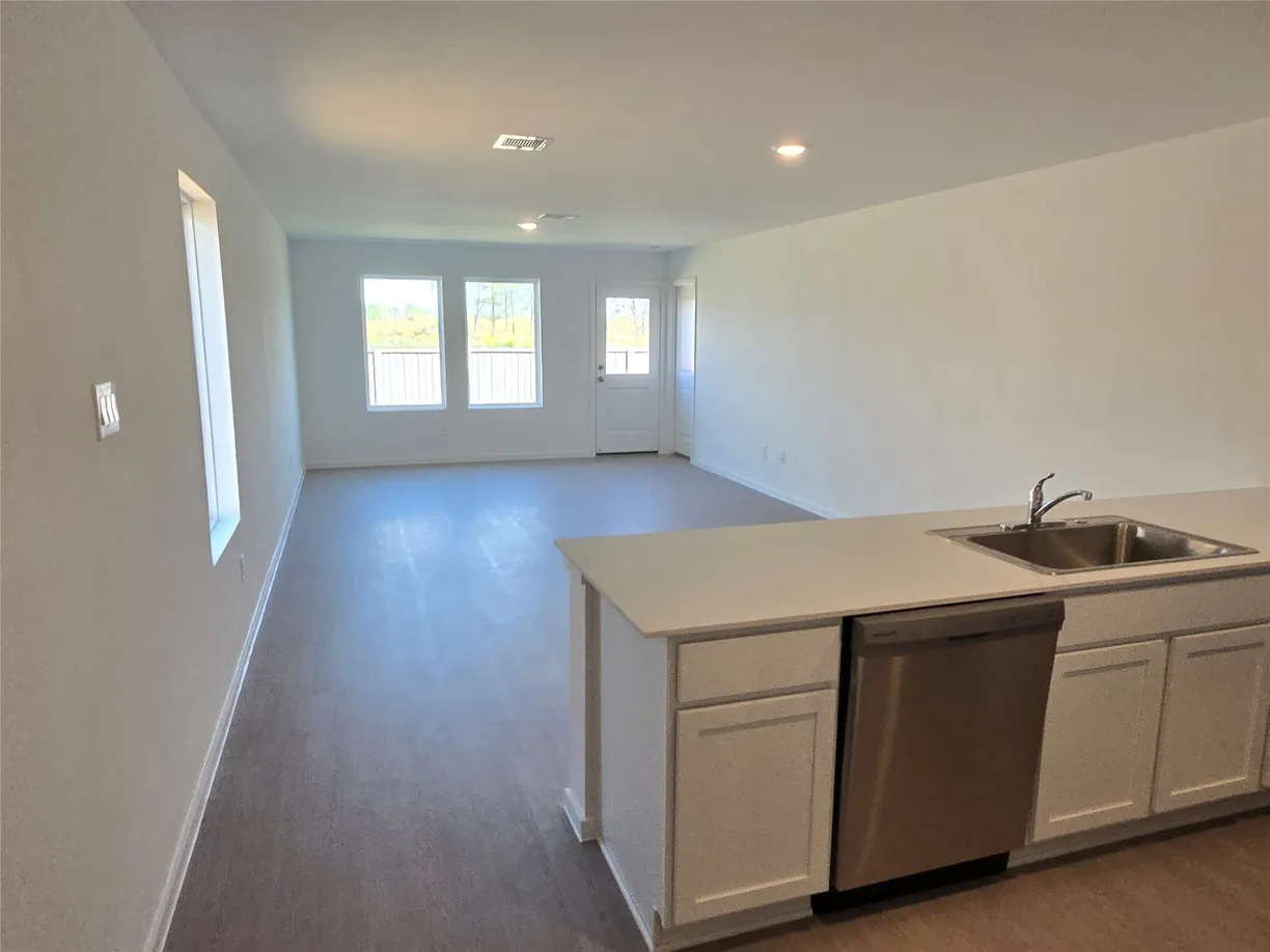 912 Lago Laceno Lane, Huffman, TX 77336 Property for sale