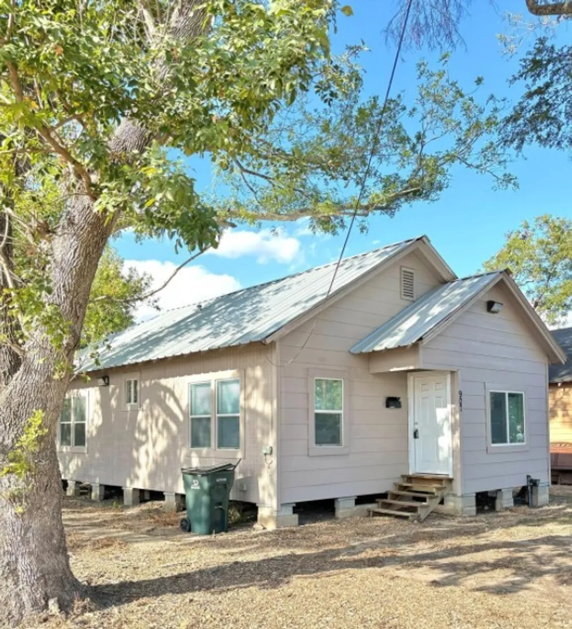 907 E Jackson Street, El Campo, TX 77437 Property for sale