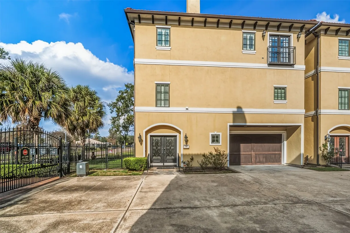 1302 Antoine Drive #A, Houston, TX 77055 Property for sale