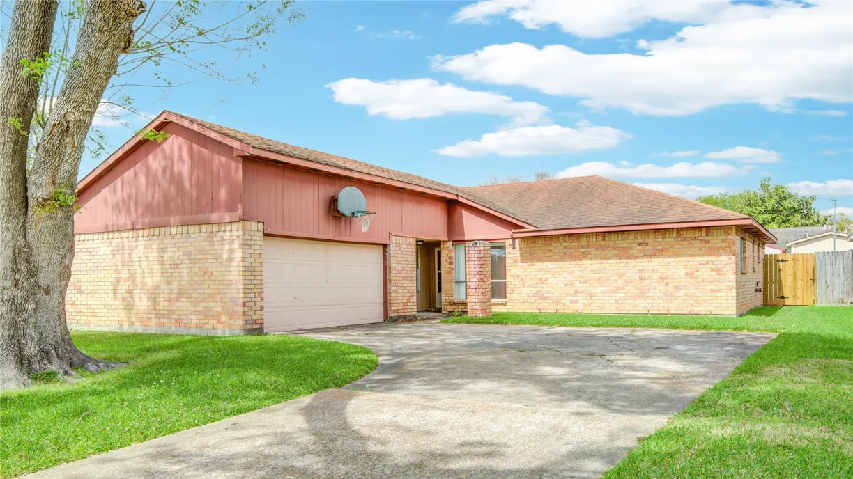 9831 Shell Rock Road, La Porte, TX 77571 Property for sale