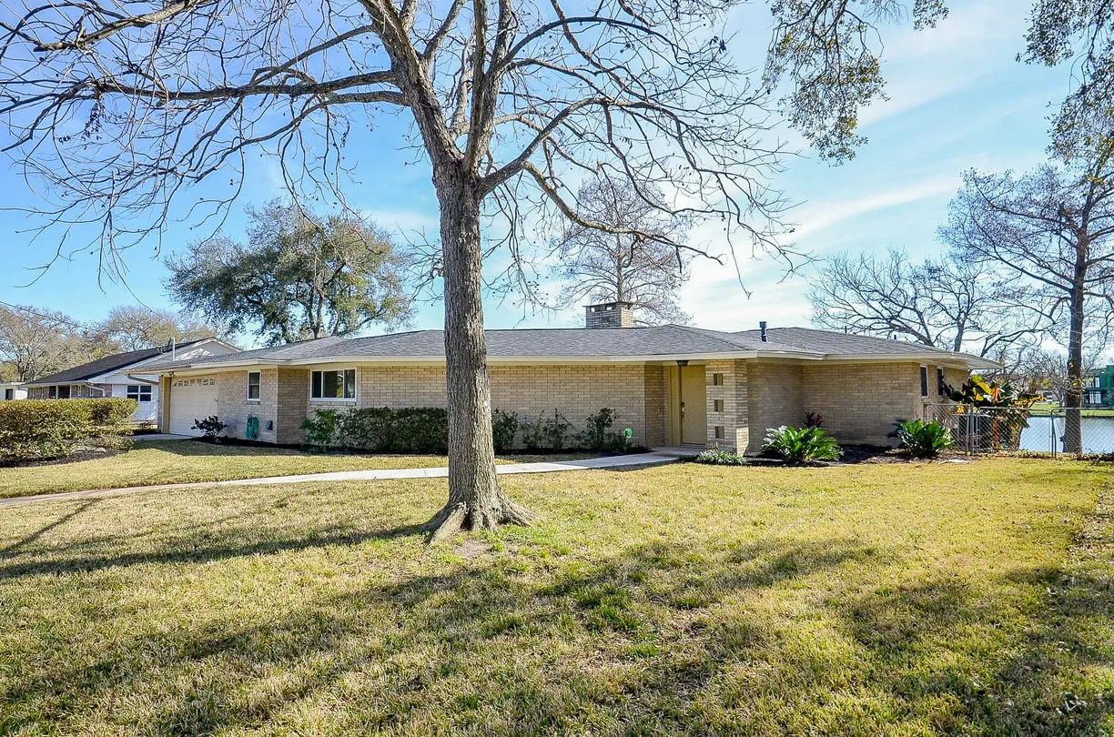 414 Lakeview Drive, Sugar Land, TX 77498 Property for sale