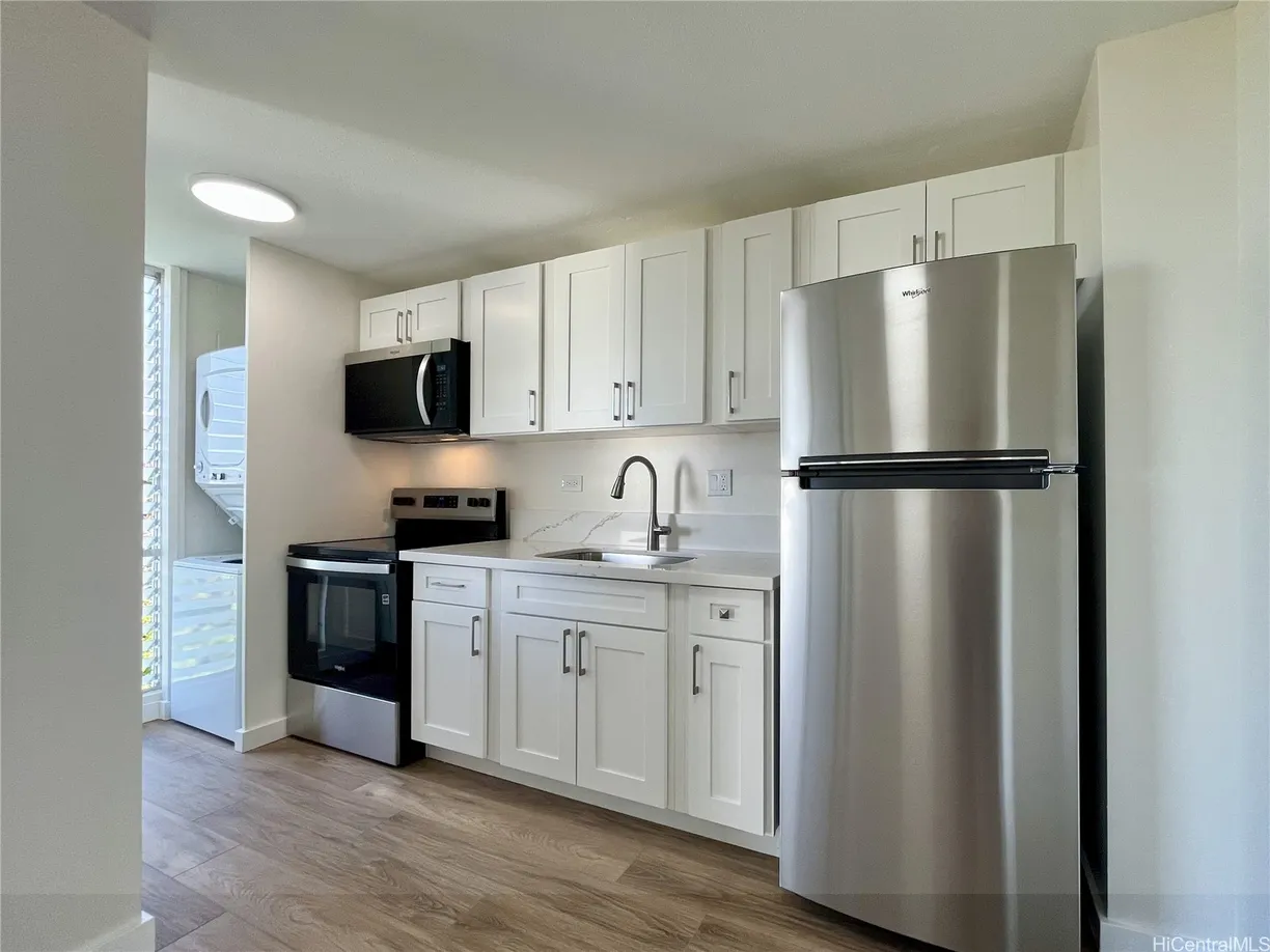 647 Kunawai Lane #C613, Honolulu, HI 96817 Property for sale