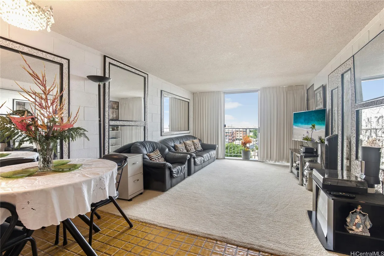 647 Kunawai Lane #A507, Honolulu, HI 96817 Property for sale