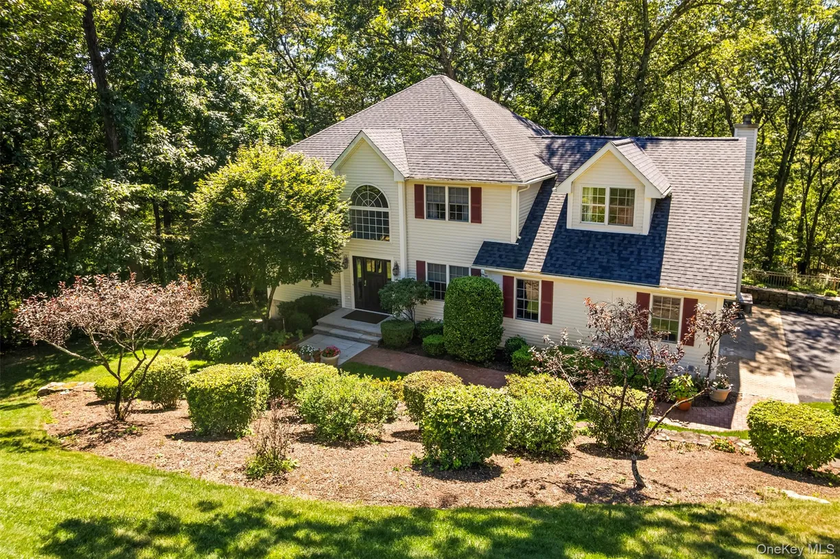 17 Ruby Lane, Carmel, NY 10512 Property for sale