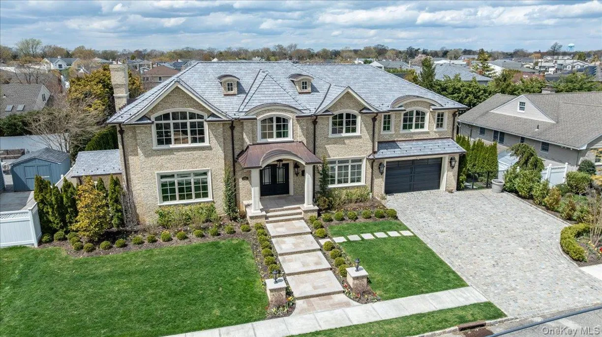 225 Harbor Lane, Massapequa Park, NY 11762 Property for sale