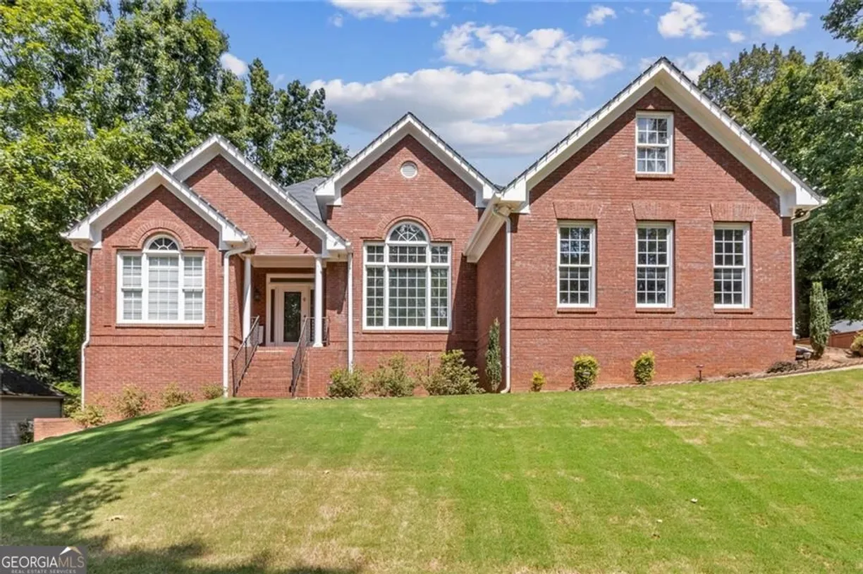 5985 Wigwam Way, Flowery Branch, GA 30542 Property for sale