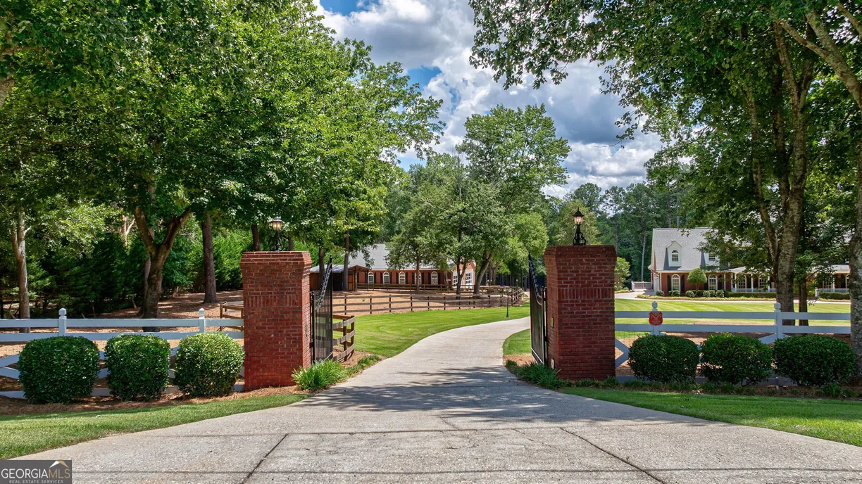 2391 Rabbit Farm Circle, Loganville, GA 30052 Property for sale