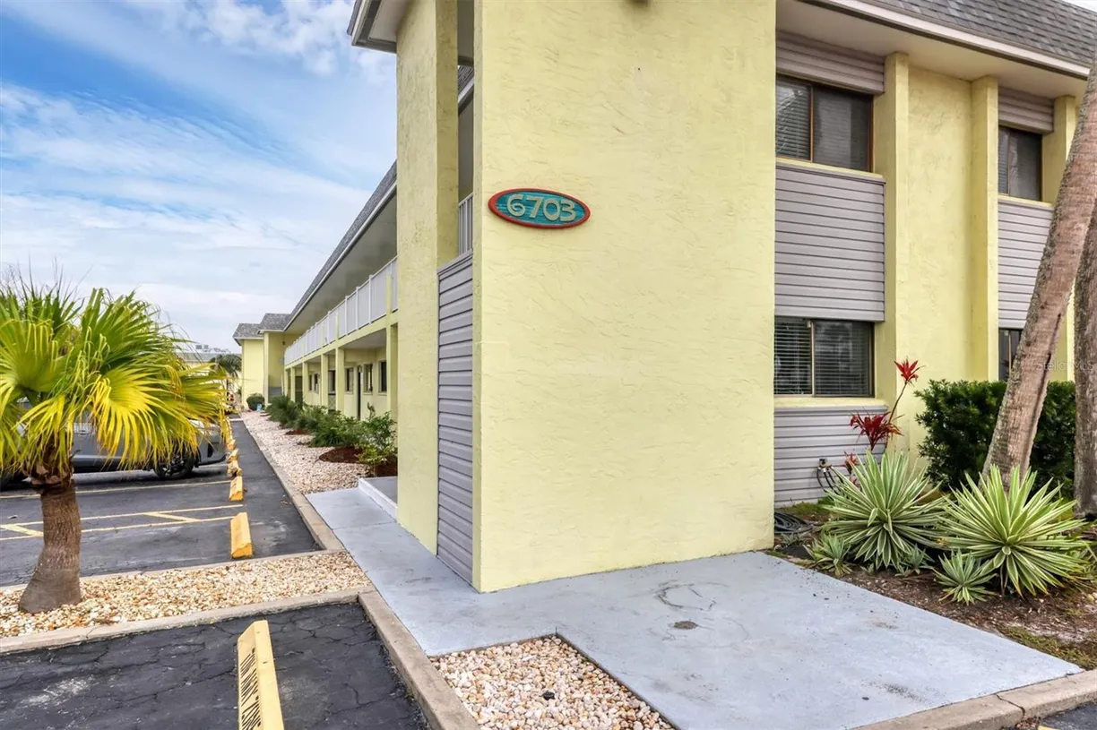 6703 MIDNIGHT PASS ROAD #208, SARASOTA, FL 34242 Property for sale