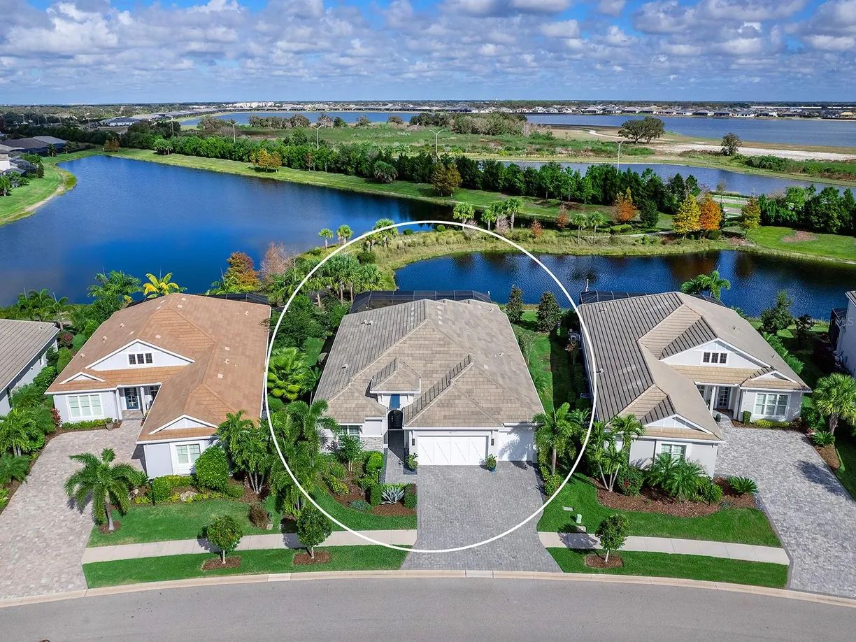 8262 GRANDE SHORES DRIVE, SARASOTA, FL 34240 Property for sale