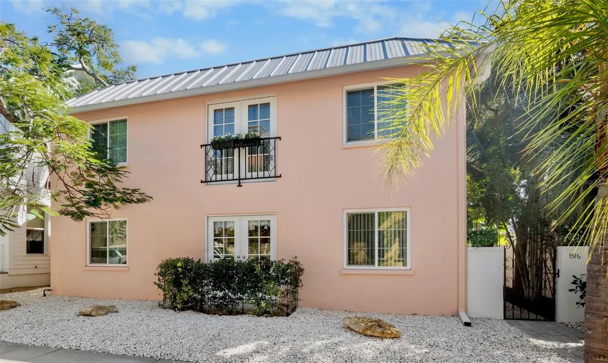 1516 OAK STREET, SARASOTA, FL 34236 Property for sale