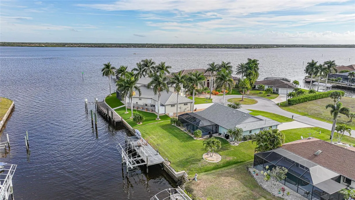 3025 CURRY TERRACE, PORT CHARLOTTE, FL 33981 Property for sale