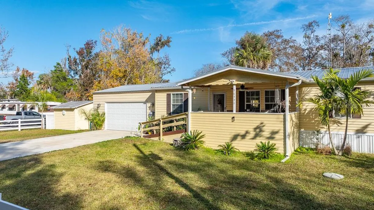 56320 CHERRY TREE ROAD, ASTOR, FL 32102 Property for sale