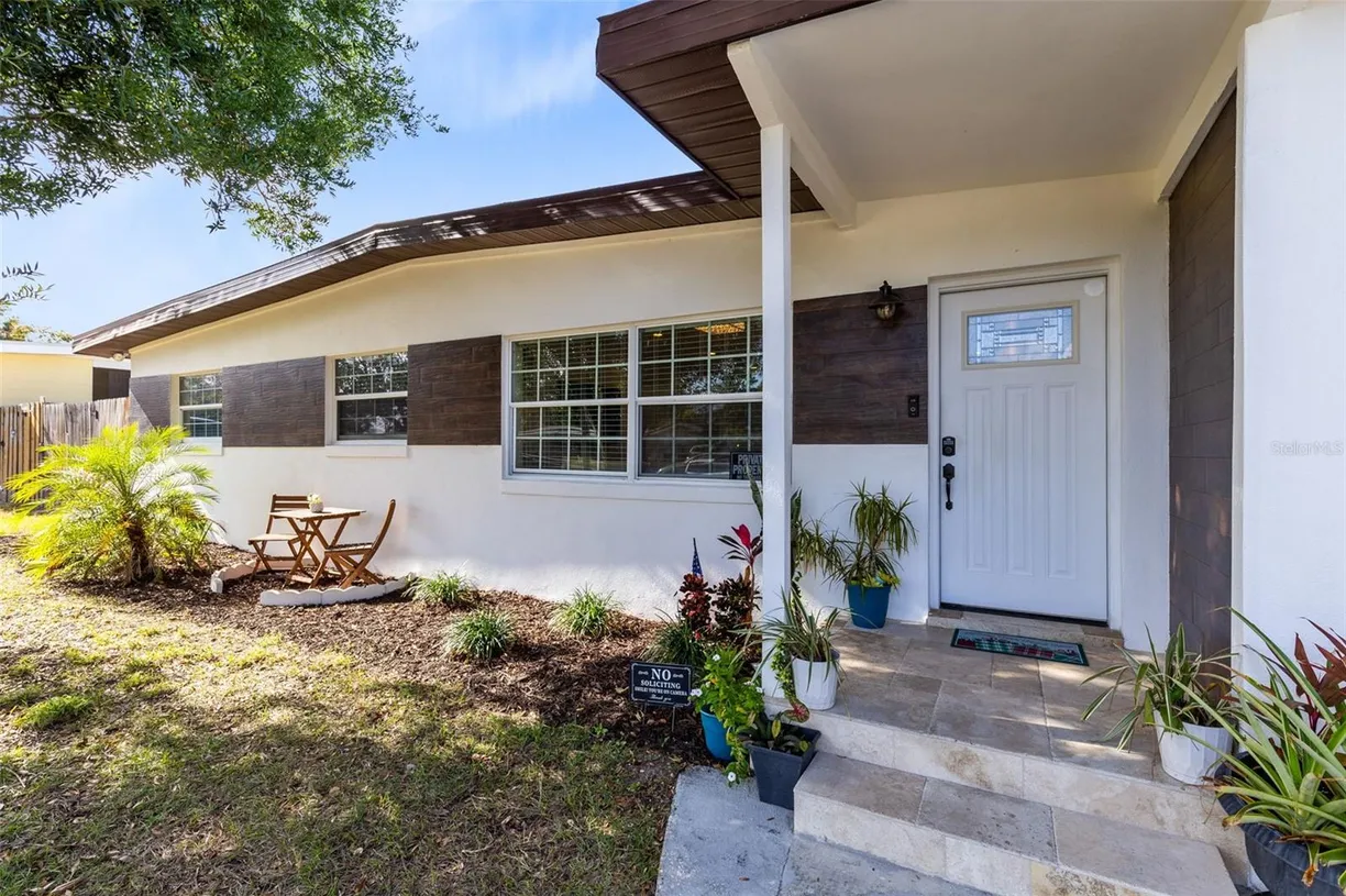 1214 MAVERICK DRIVE, APOPKA, FL 32703 Property for sale