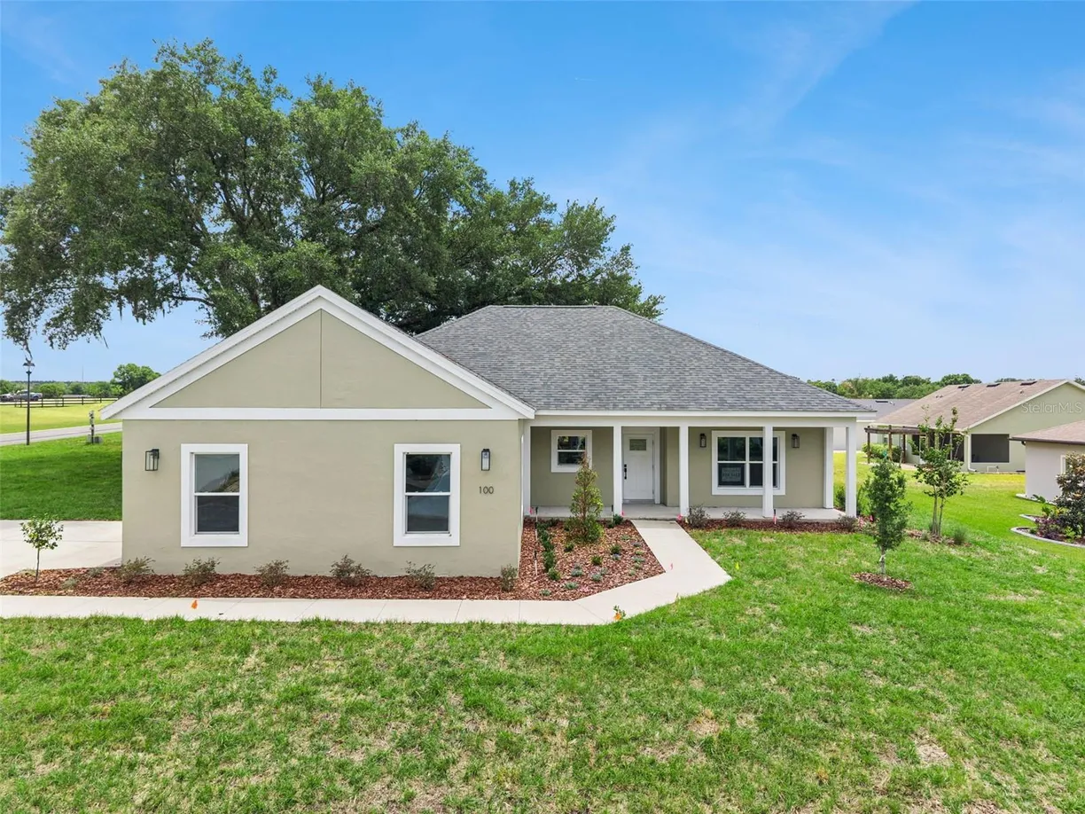100 FAIRWAY CIRCLE, UMATILLA, FL 32784 Property for sale