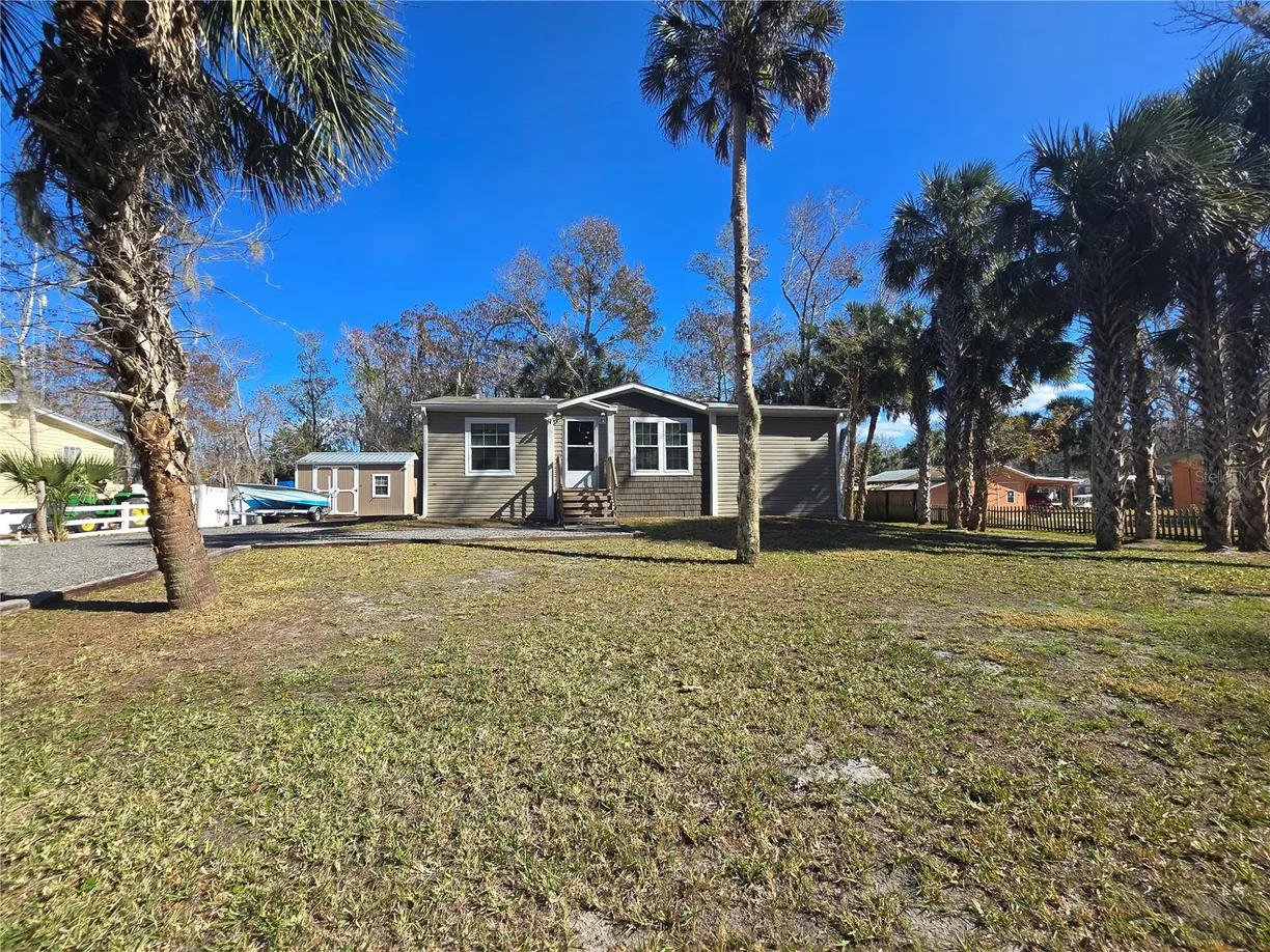 56290 CHERRY TREE ROAD, ASTOR, FL 32102 Property for sale