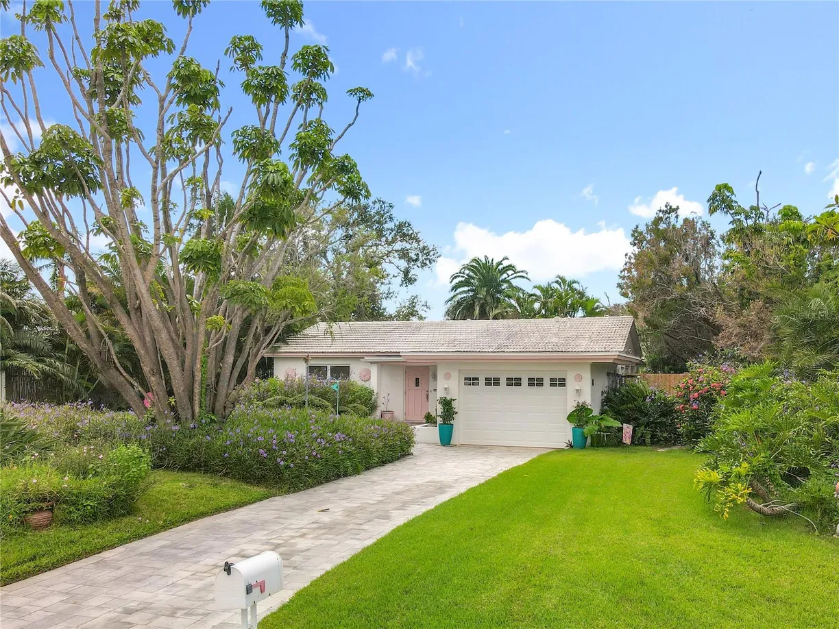 37 DOLPHIN DRIVE #A, TREASURE ISLAND, FL 33706 Property for sale