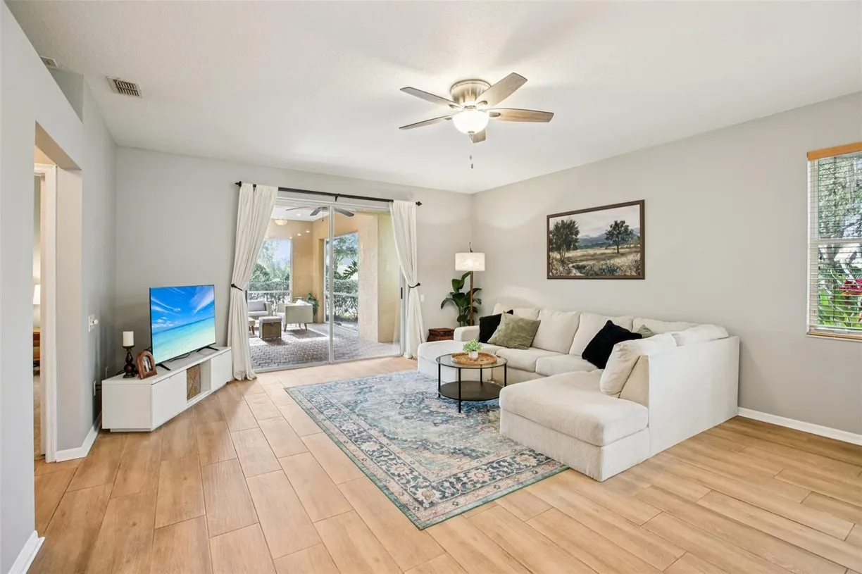 18101 HAMDEN PARK WAY, TAMPA, FL 33647 Property for sale