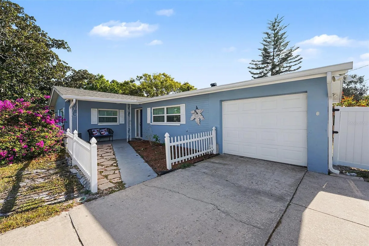 2111 TIMBER LANE, CLEARWATER, FL 33763 Property for sale