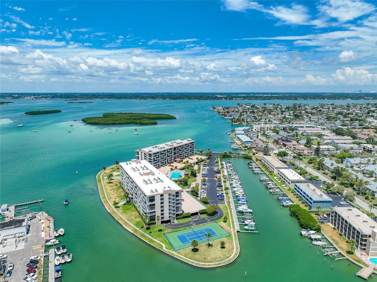 Key Capri KEY CAPRI #301, TREASURE ISLAND, FL 33706 Property for sale
