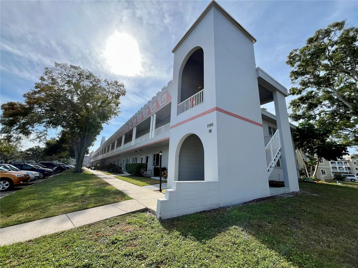 2100 WORLD PARKWAY BOULEVARD #56, CLEARWATER, FL 33763 Property for sale
